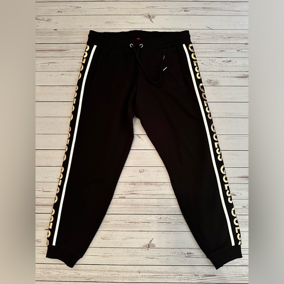 Guess | Pants & Jumpsuits | New Guess Logo Tracker Pants And Sweater ...